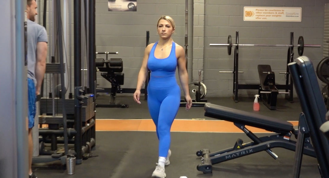 Italian Fitness Model And PT Trains Legs – LA Muscle - USA