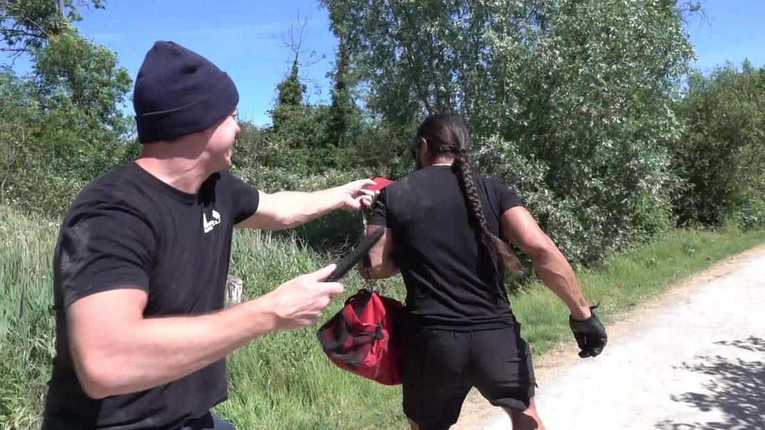 How to Defend Against a Knife Attack with Self Defence Expert Dean Ash ...